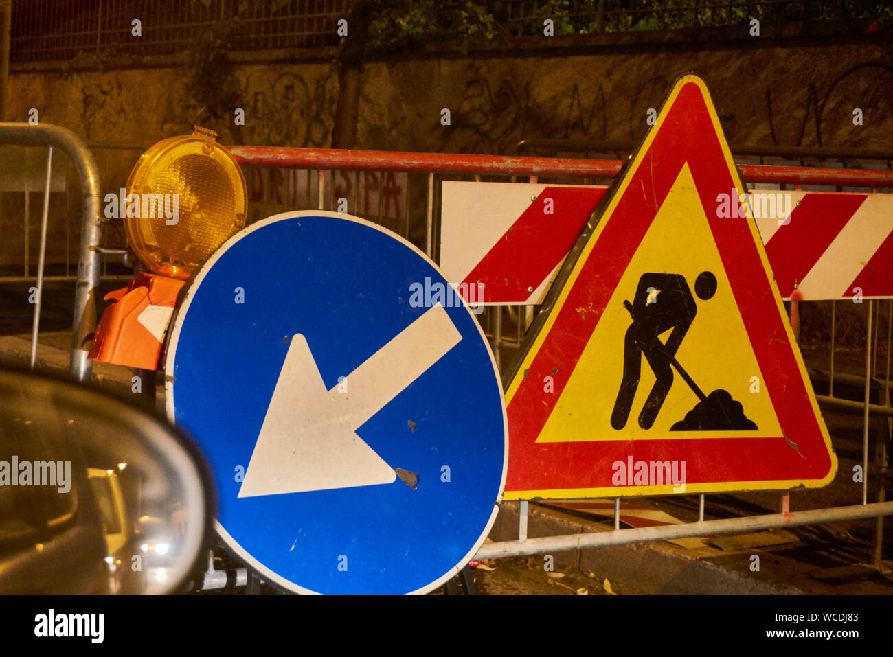 Danger men at work sign hi-res stock photography and images - Alamy