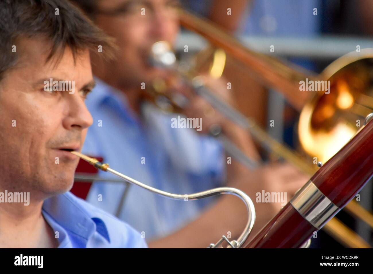 Playing musical instruments hi-res stock photography and images - Alamy