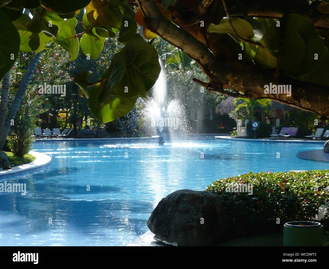Swimming pool fountain hi-res stock photography and images - Alamy