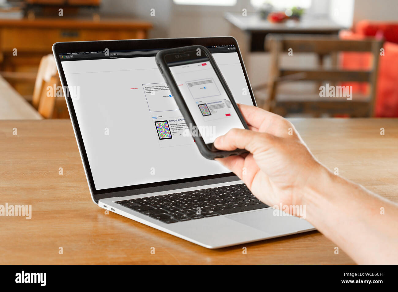 Online banking hi-res stock photography and images - Alamy