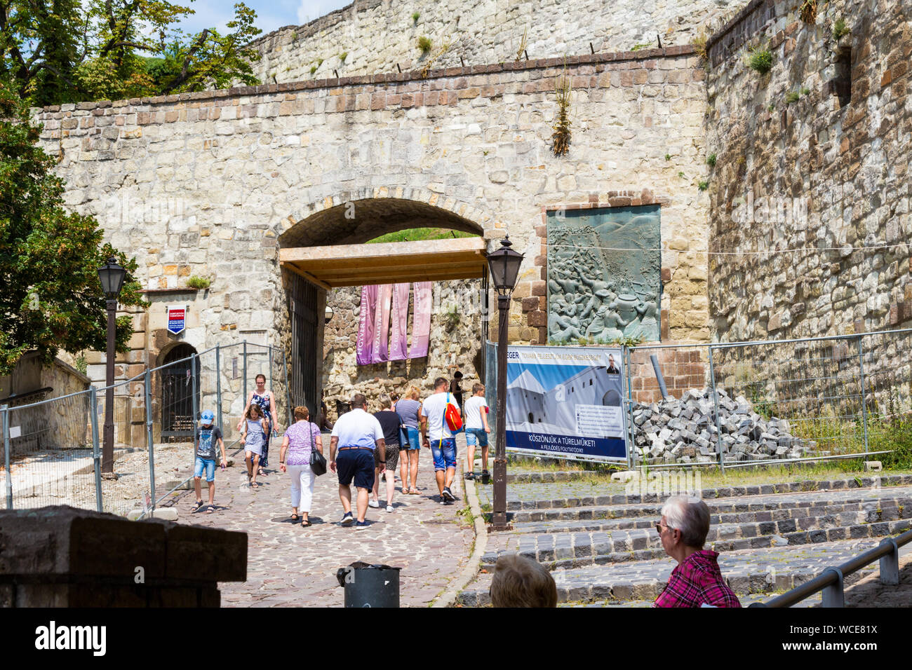 Castle under construction hi-res stock photography and images - Alamy
