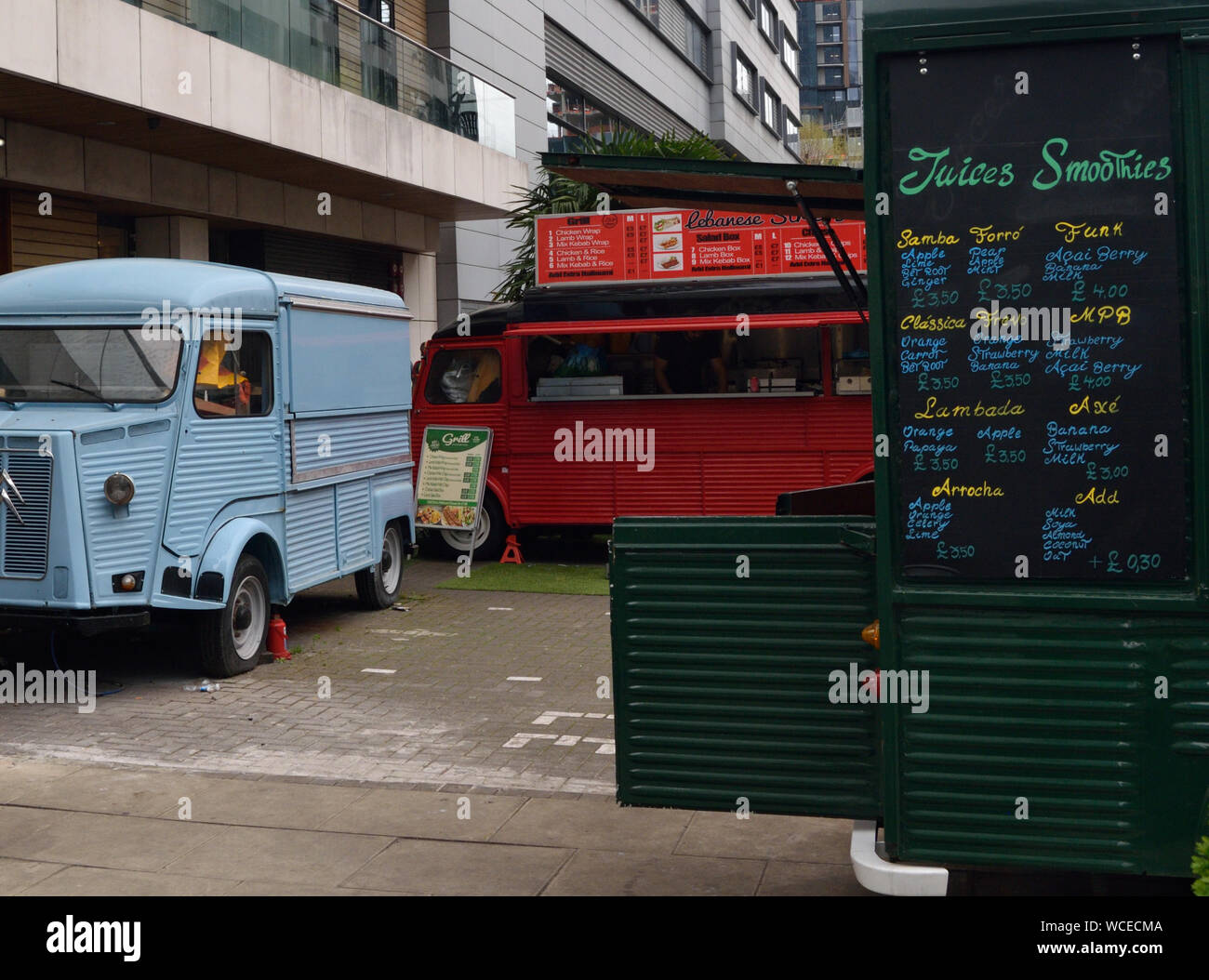 Mobile catering vans hi-res stock photography and images - Alamy