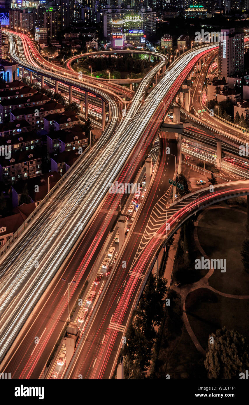 Highway bridges and city bridges hi-res stock photography and images ...