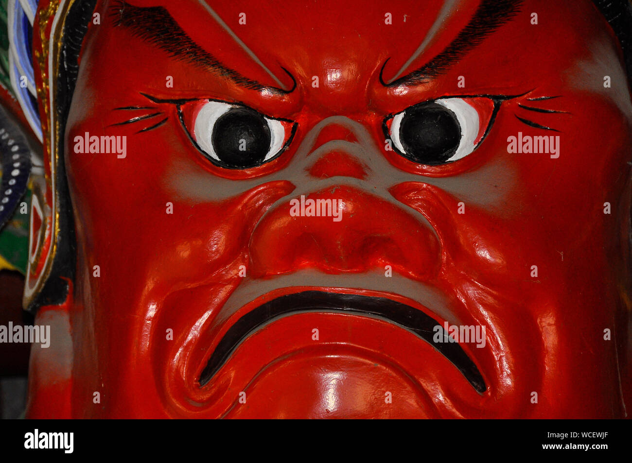 Angry statue hi-res stock photography and images - Alamy