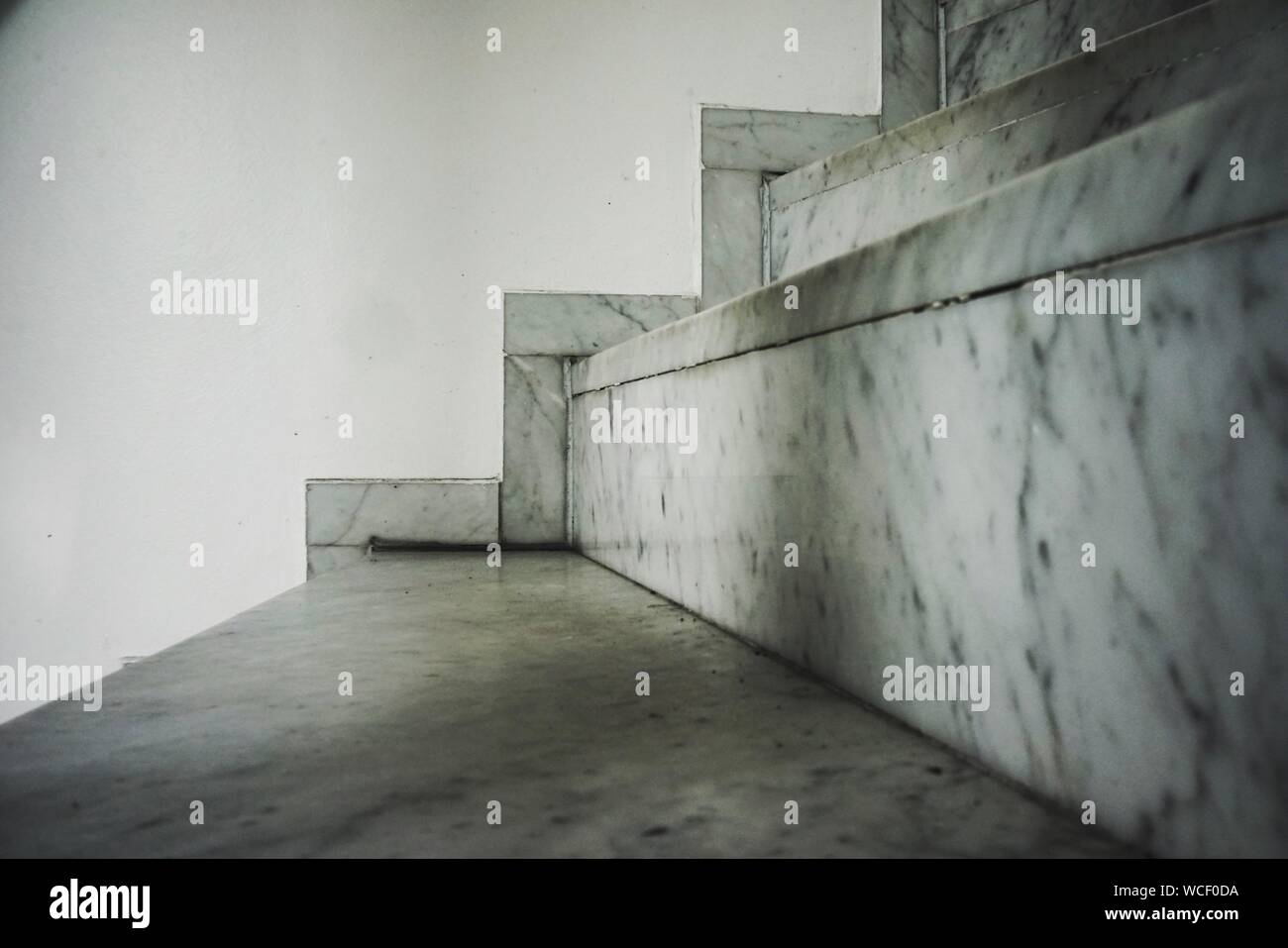 Marble staircases hi-res stock photography and images - Alamy