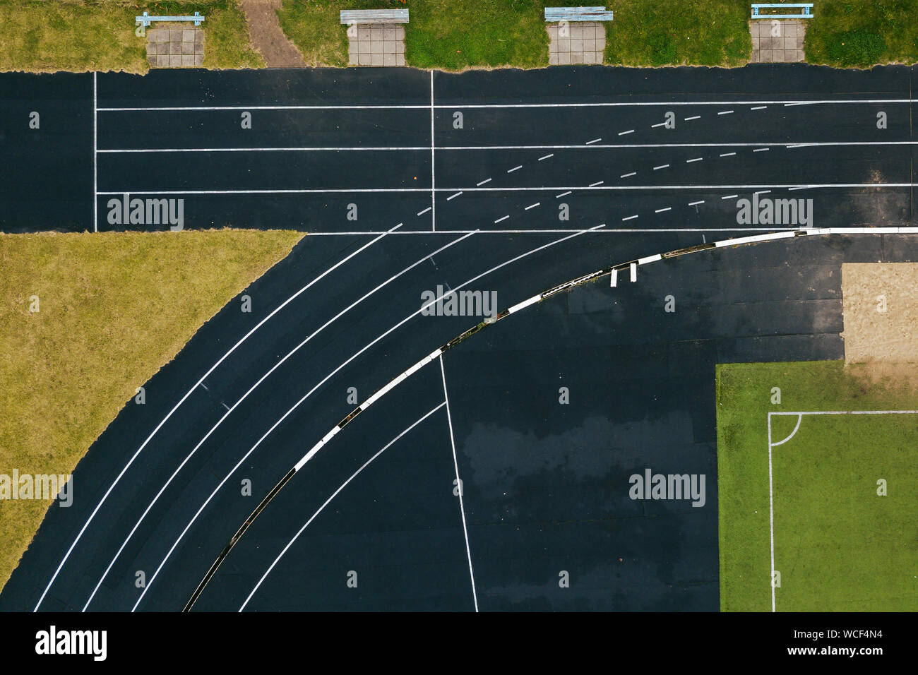 Running track aerial hi-res stock photography and images - Alamy
