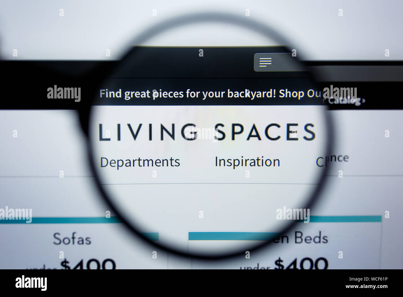 Livingspaces hi-res stock photography and images - Alamy