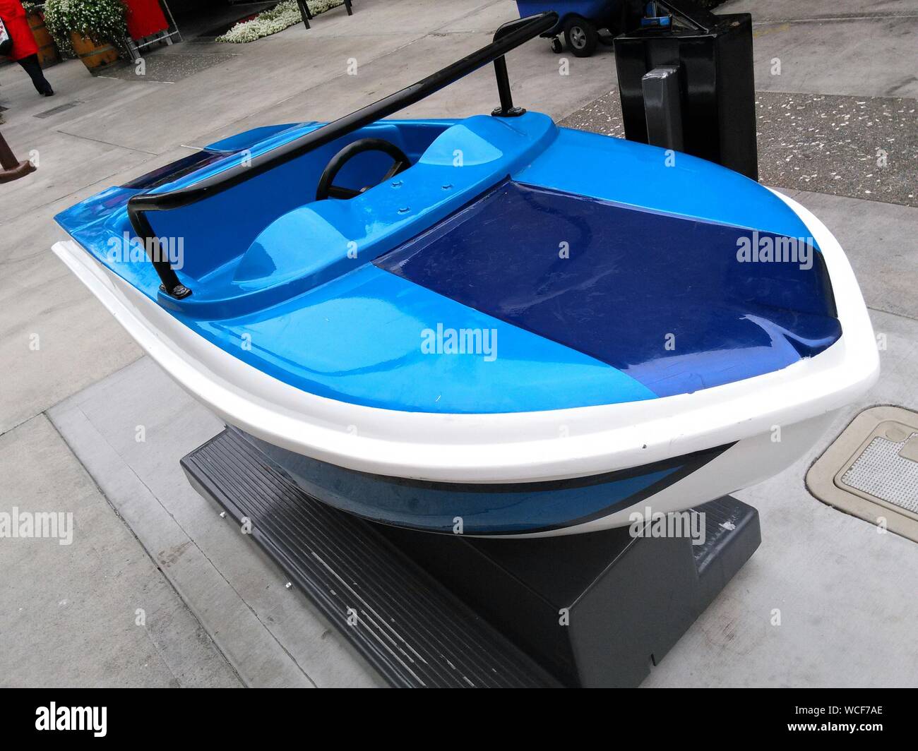 Coin operated ride hi-res stock photography and images - Alamy