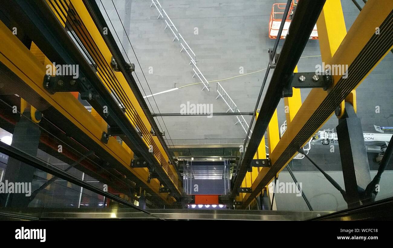Elevator shaft glass hi-res stock photography and images - Alamy