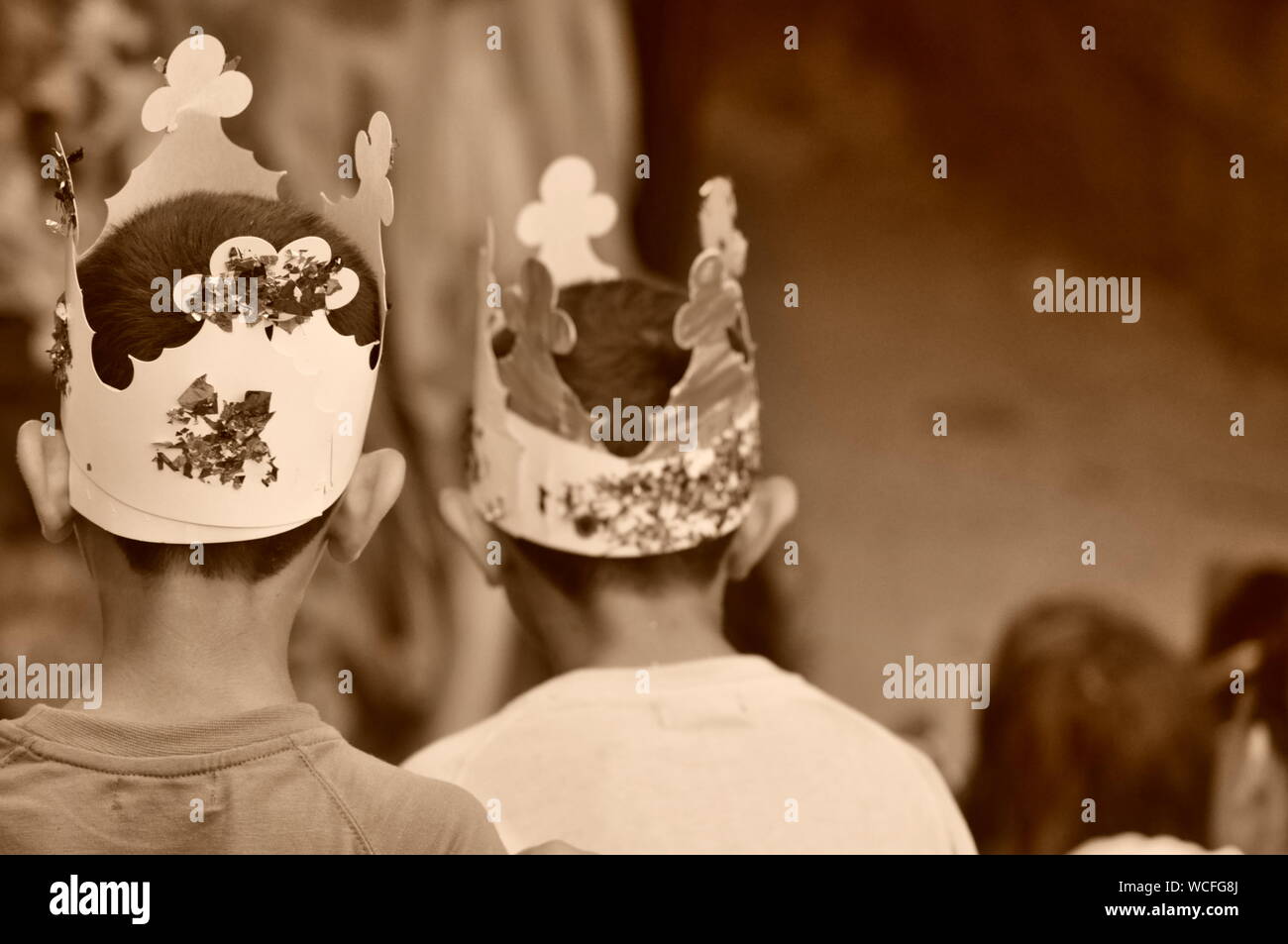 Paper crown hi-res stock photography and images - Alamy