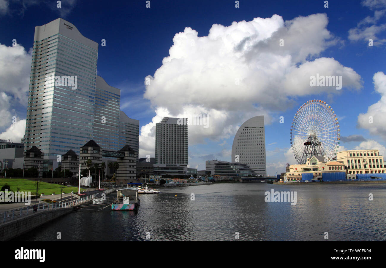 Coastal boat japan hi-res stock photography and images - Alamy