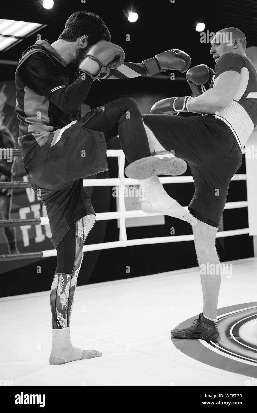 Two men boxing in ring hi-res stock photography and images - Alamy