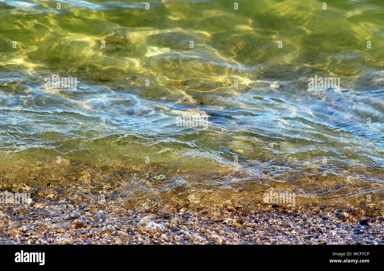 Pebble water ripples hi-res stock photography and images - Alamy