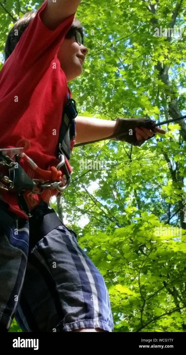 Rope climbing hi-res stock photography and images - Alamy