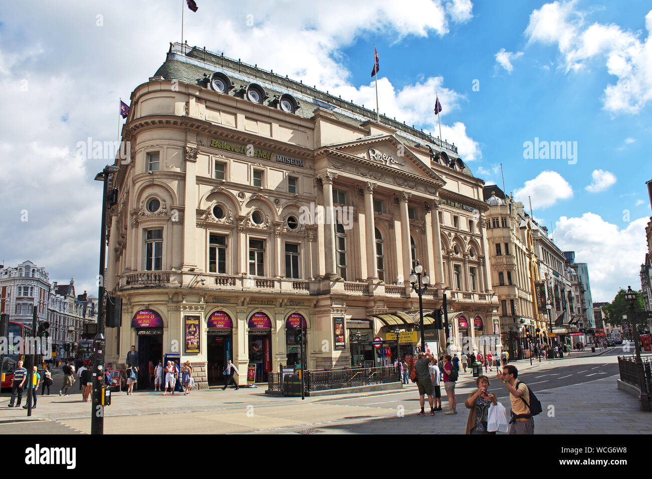 The building in Piccadilly, London city, England Stock Photo - Alamy