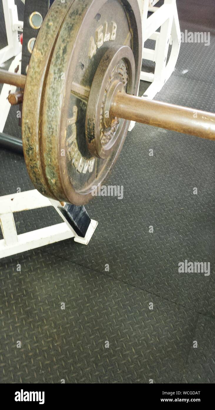 Barbell gym hi-res stock photography and images - Alamy