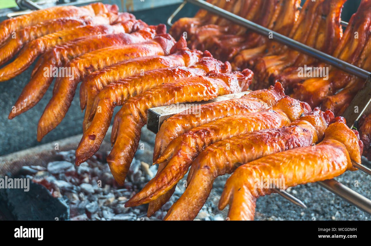 Chicken wings in a row hi-res stock photography and images - Alamy