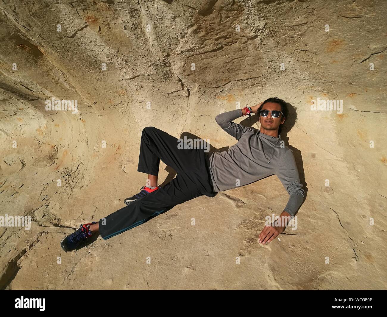 Old man rock hand hi-res stock photography and images - Alamy