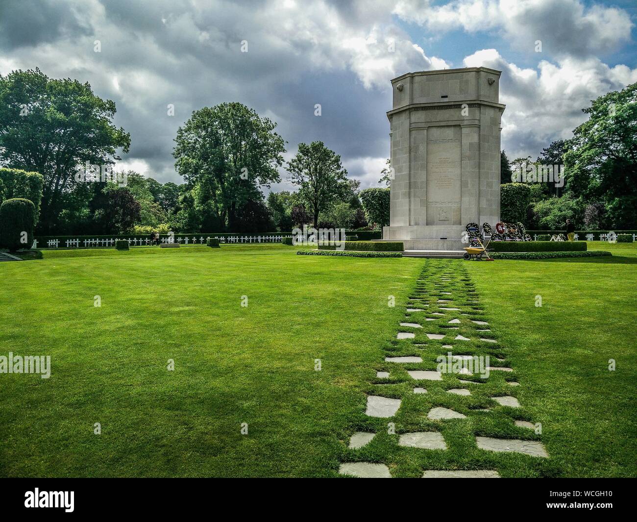 Monument Cemetery High Resolution Stock Photography and Images - Alamy