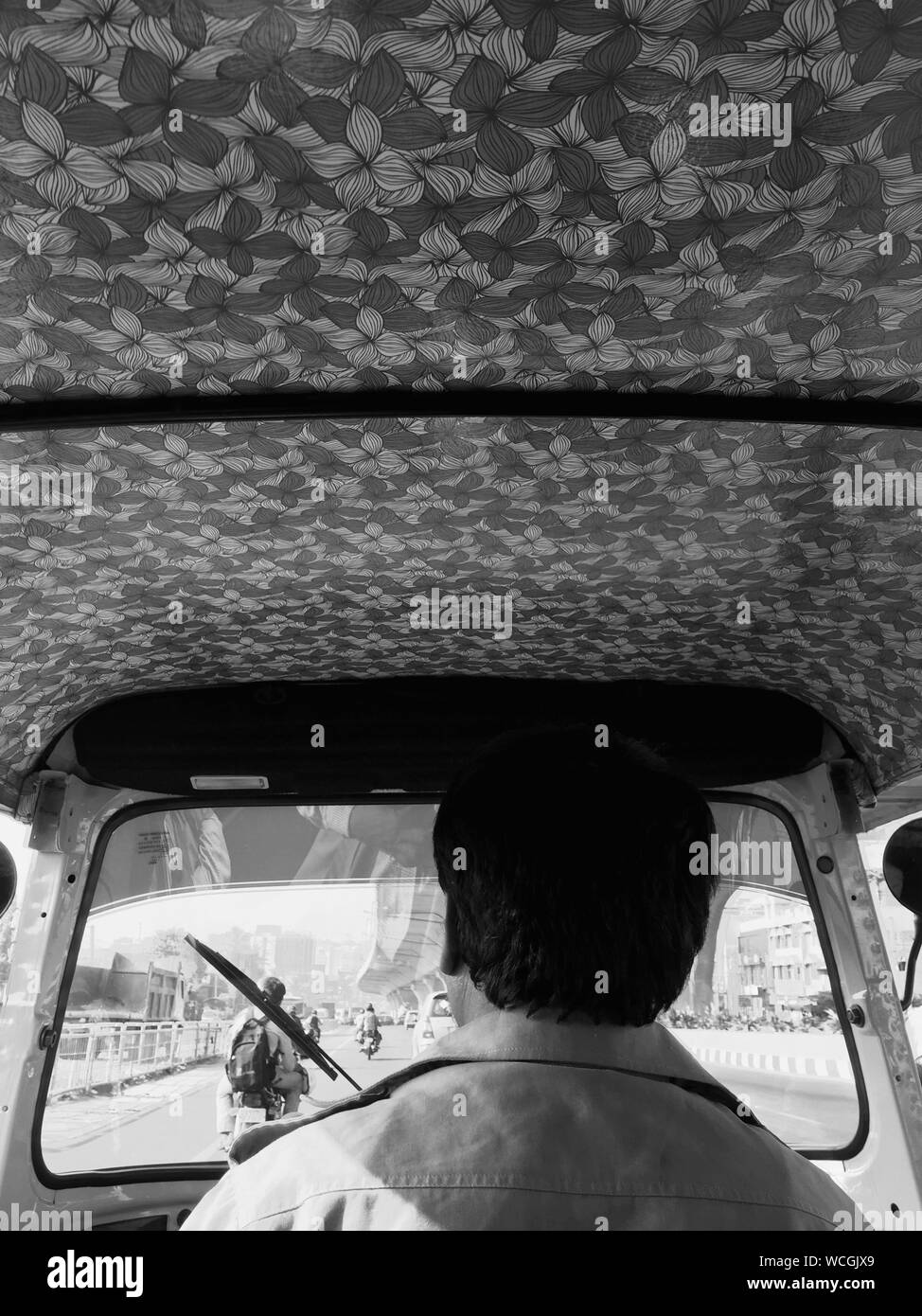 Auto rickshaw driving hi-res stock photography and images - Alamy