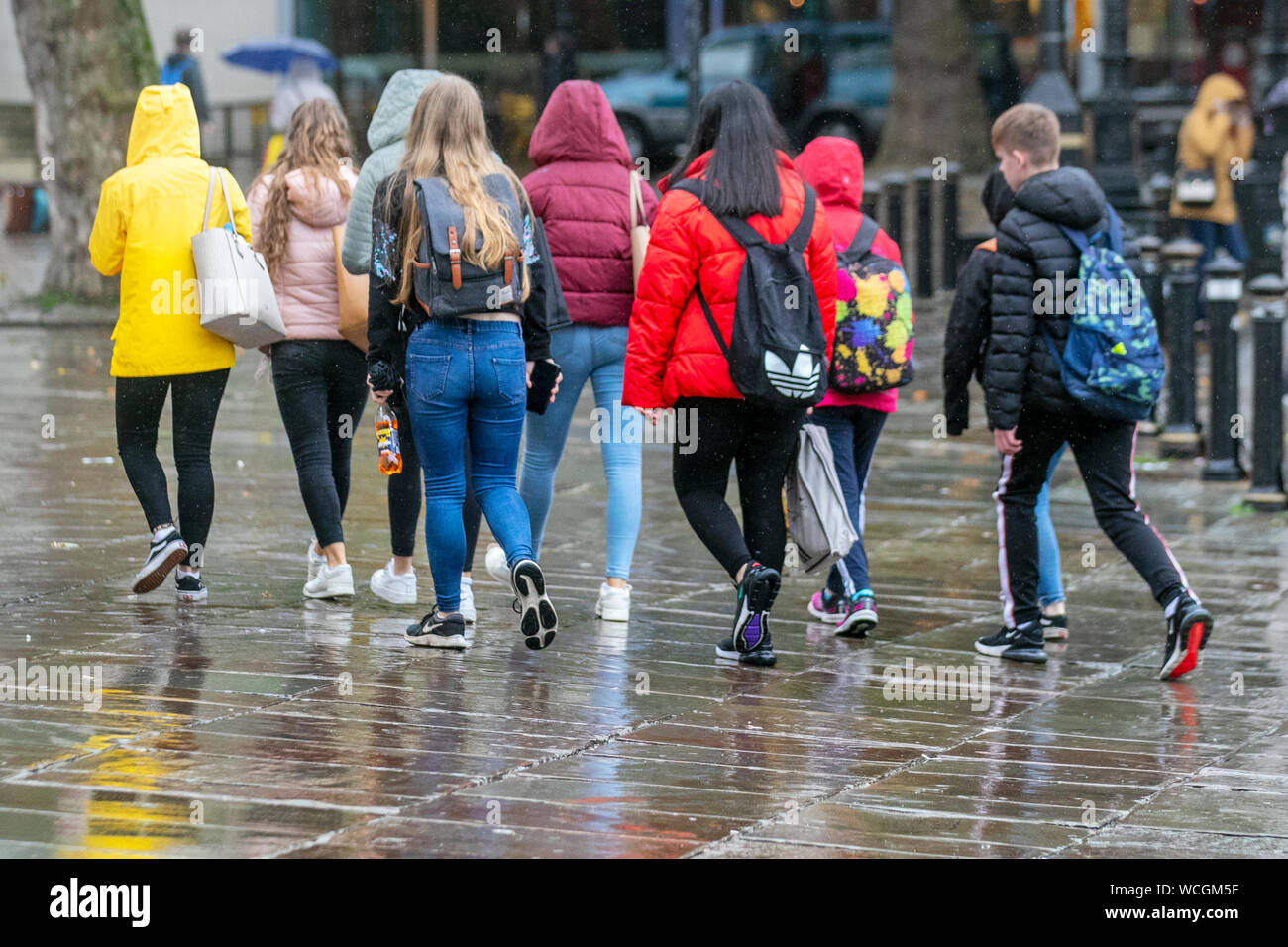 Group showers hi-res stock photography and images - Alamy