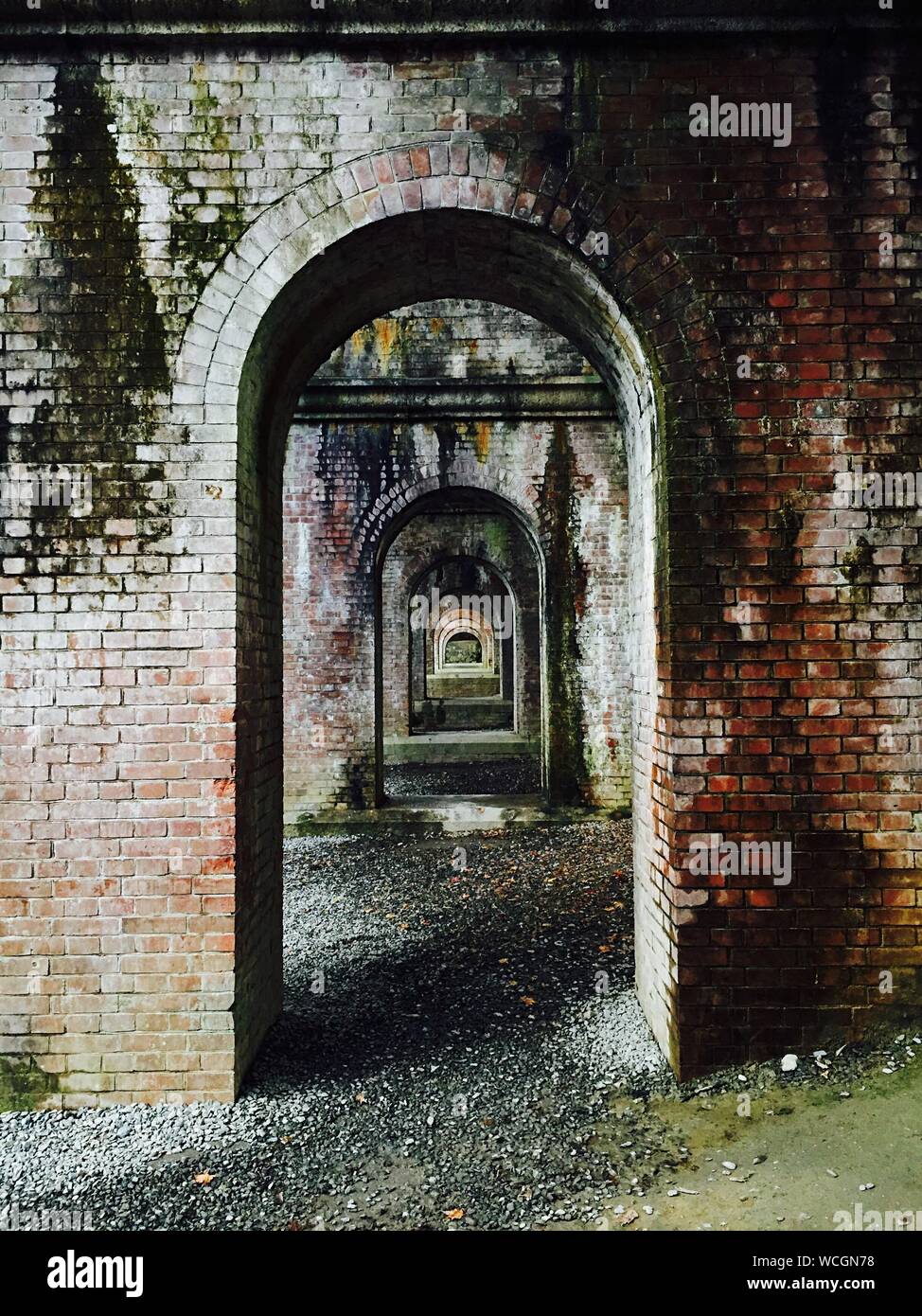 Underneath the arch hi-res stock photography and images - Alamy