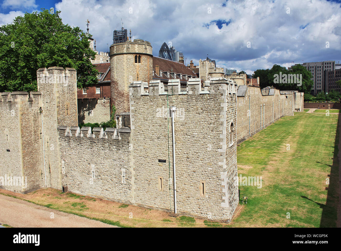 Tower castle in London city, England Stock Photo - Alamy