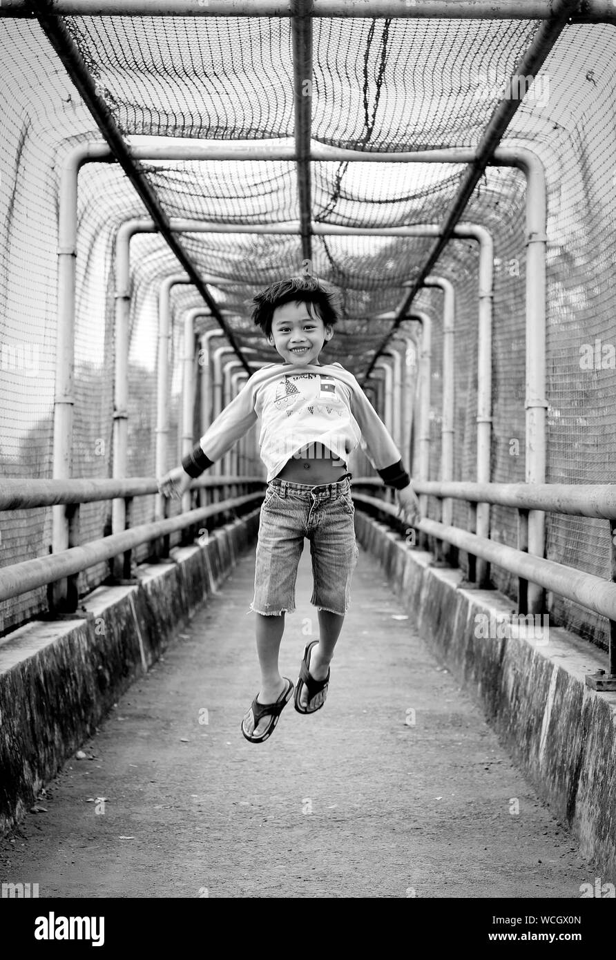 Cute bridge structure hi-res stock photography and images - Alamy