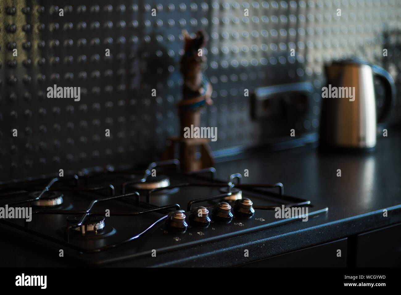 Black gas range hi-res stock photography and images - Alamy