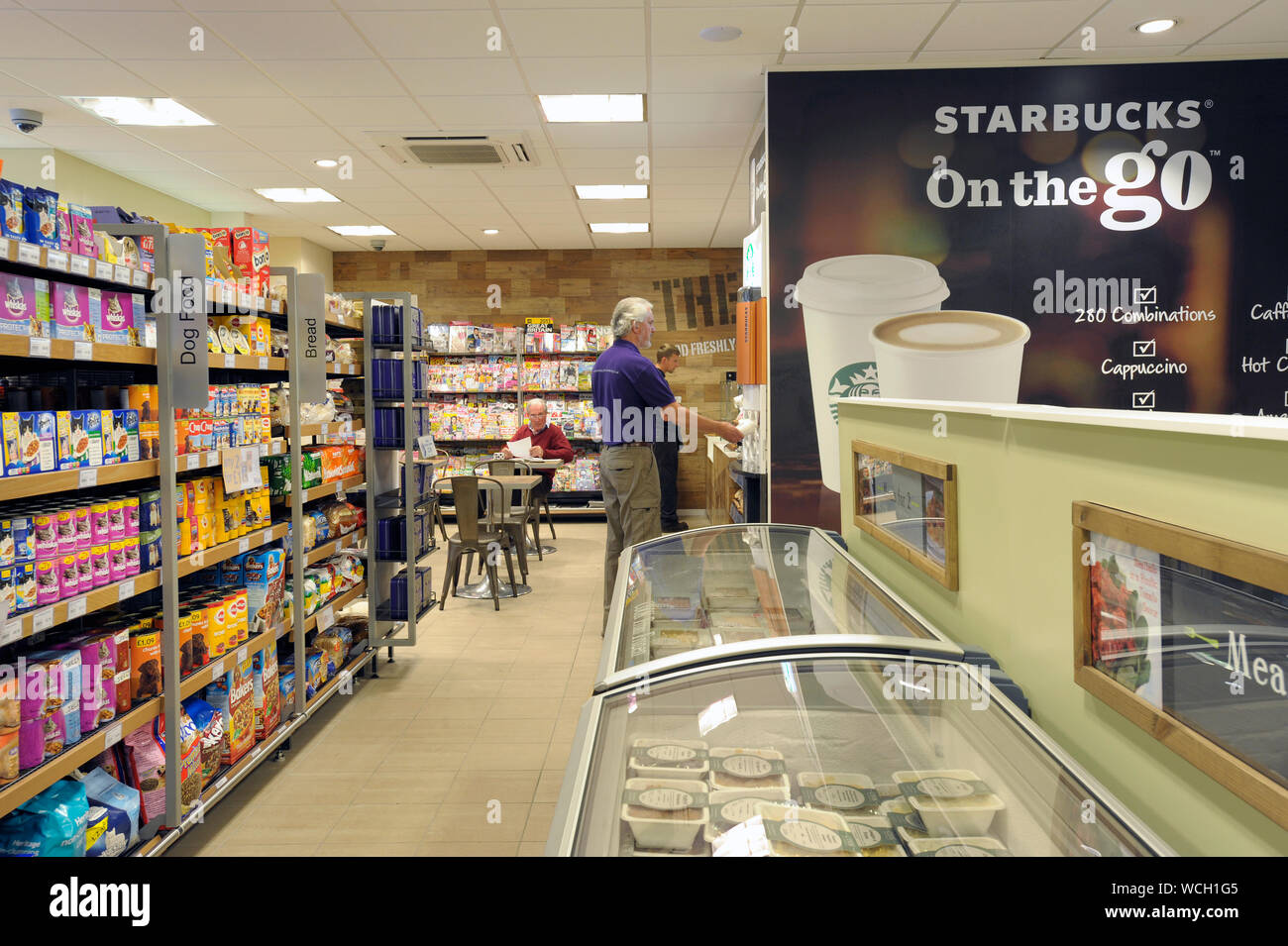 Convenience store interior hi-res stock photography and images - Alamy