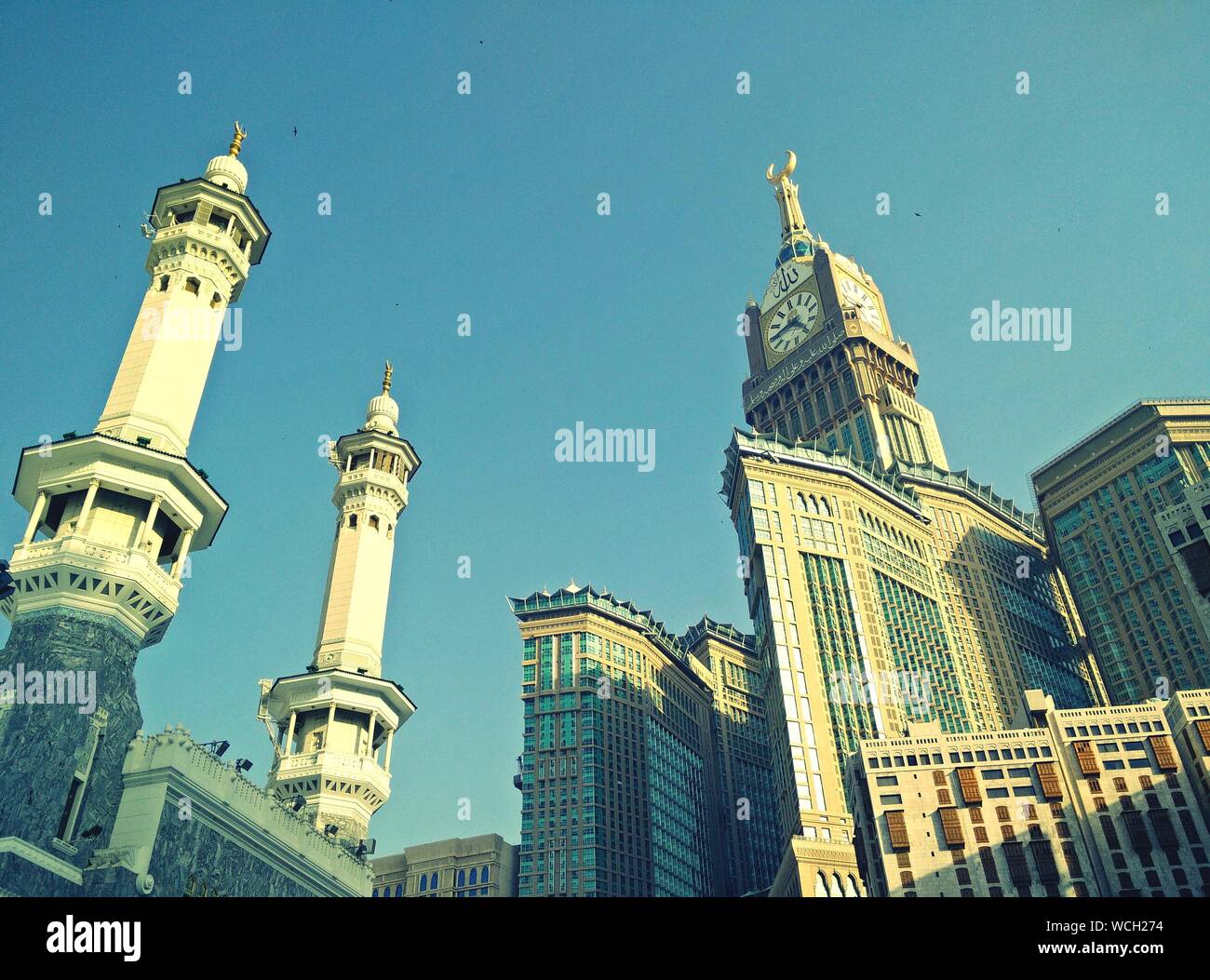 Al masjid al haram mosque hi-res stock photography and images - Alamy