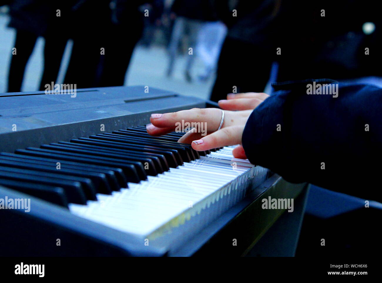Classical pianist hands hi-res stock photography and images - Alamy
