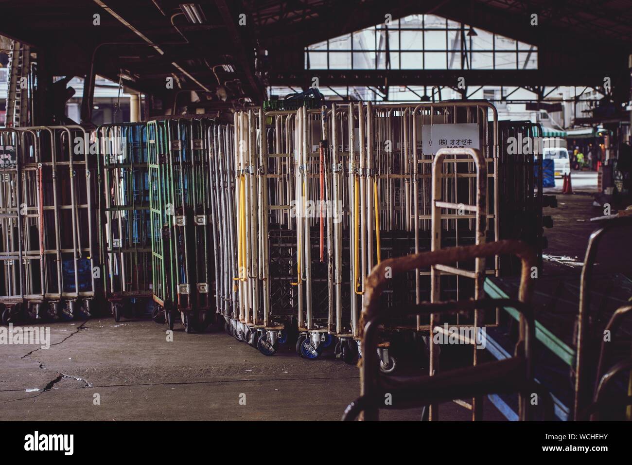 Fish carts hi-res stock photography and images - Alamy