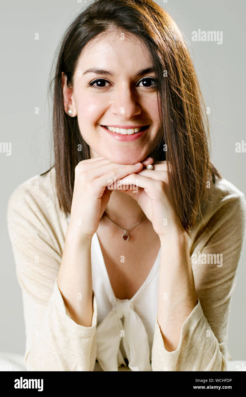 Elbows leaning hi-res stock photography and images - Alamy