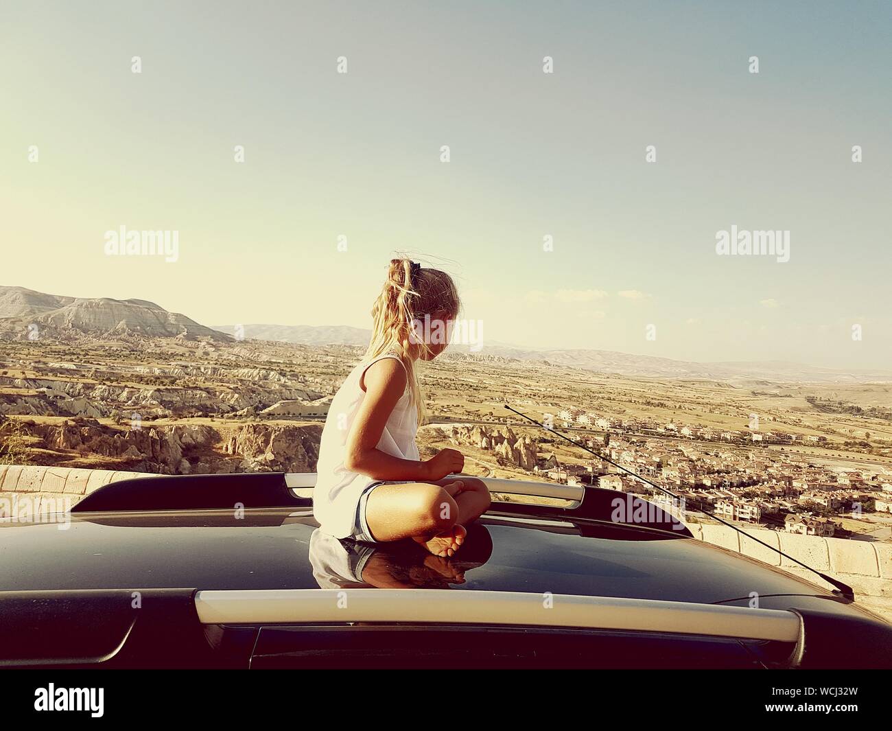 Side view car roof hi-res stock photography and images - Alamy