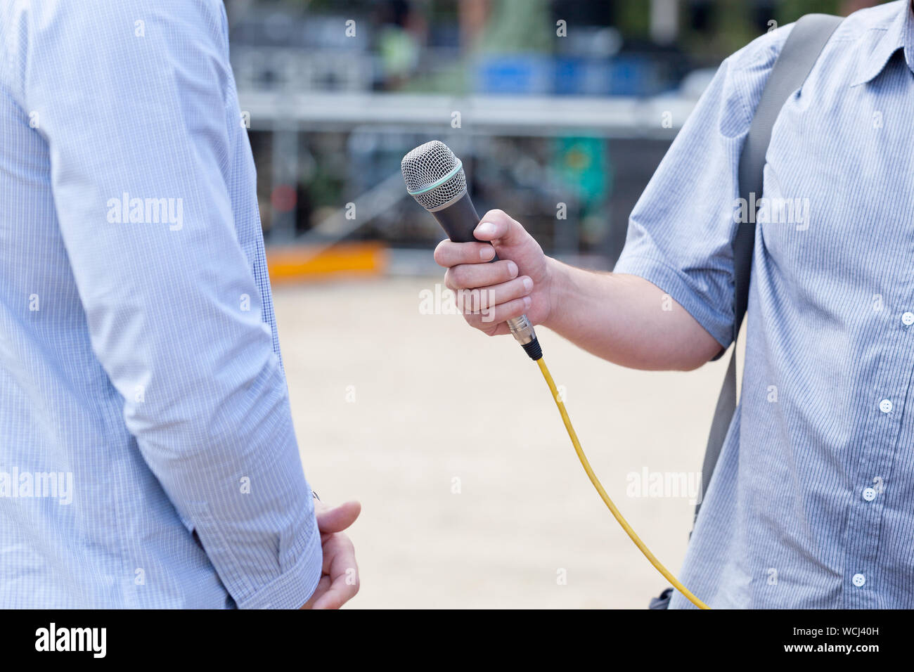 Journalist interview man hi-res stock photography and images - Alamy