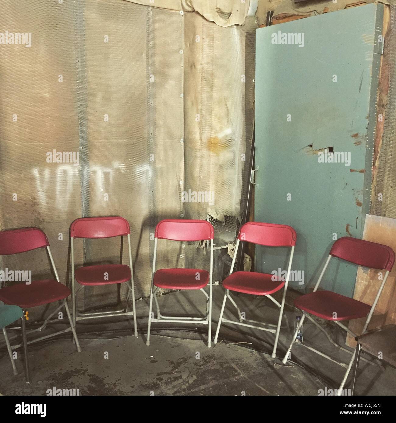 Old rusty chairs hi-res stock photography and images - Alamy