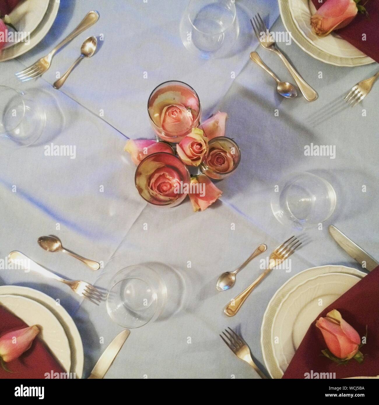 Empty place hi-res stock photography and images - Alamy