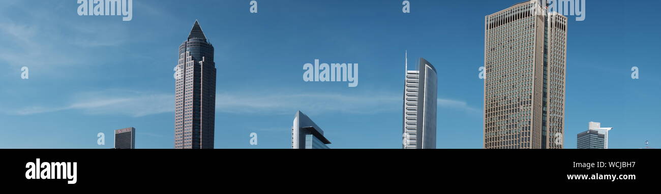 Panoramic skyline sky hi-res stock photography and images - Alamy