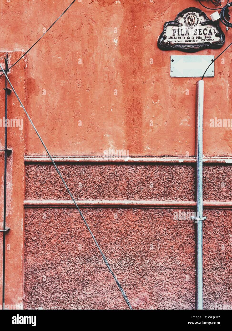 Nameplate on wall hi-res stock photography and images - Alamy