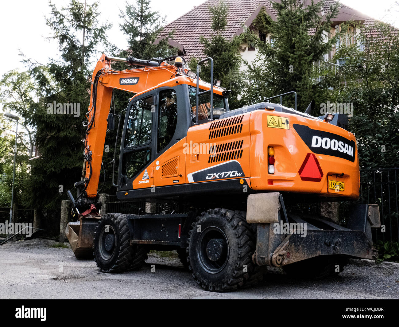 Doosan excavator hi-res stock photography and images - Alamy