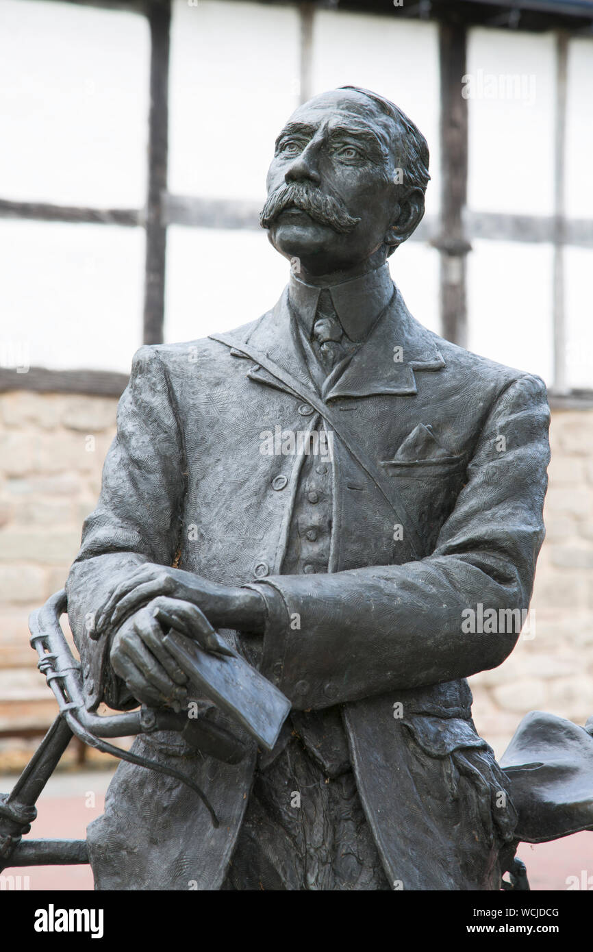 Edward Elgar Statue, Hereford; England; UK Stock Photo - Alamy