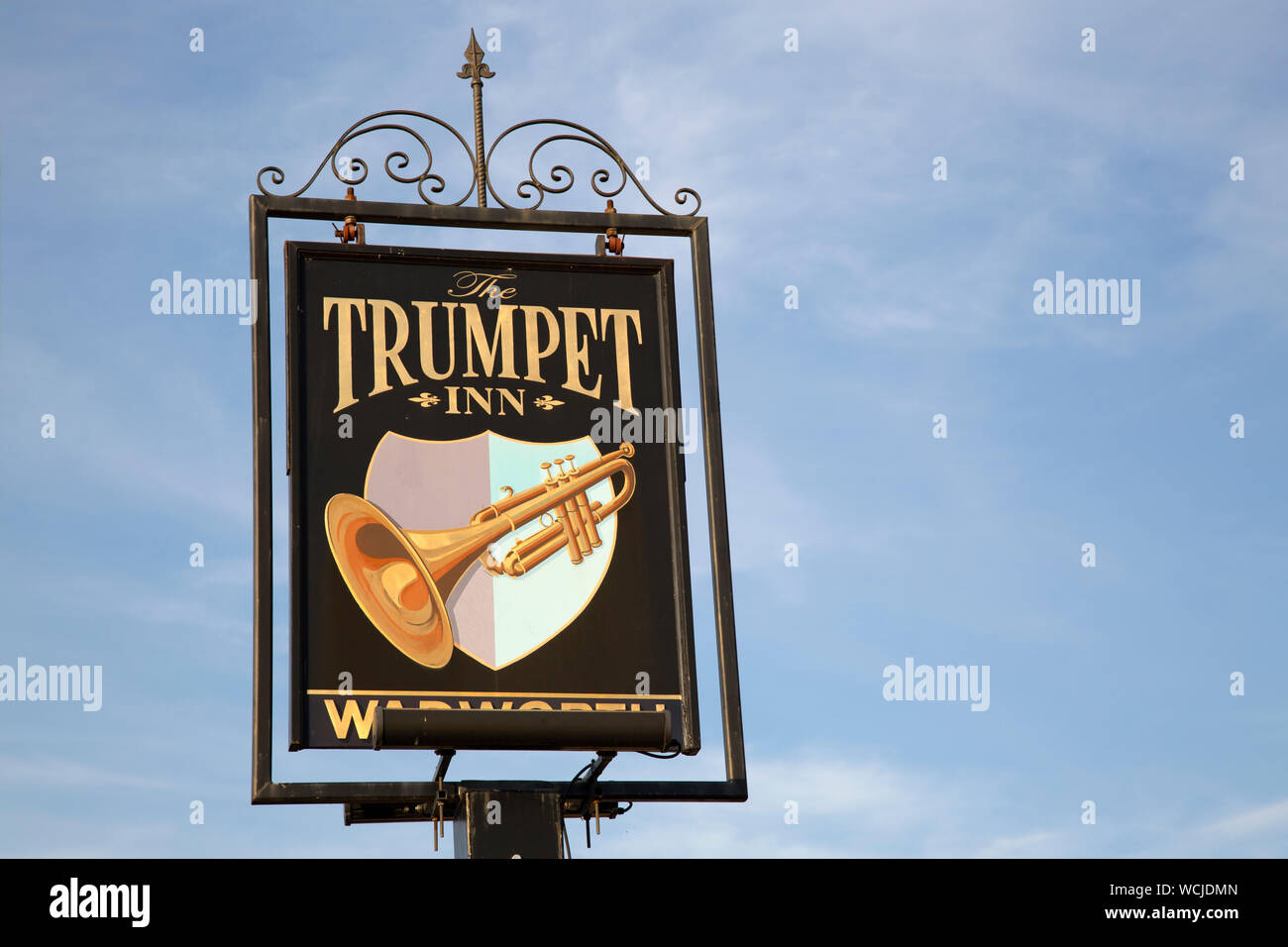 The trumpet pub sign hi-res stock photography and images - Alamy