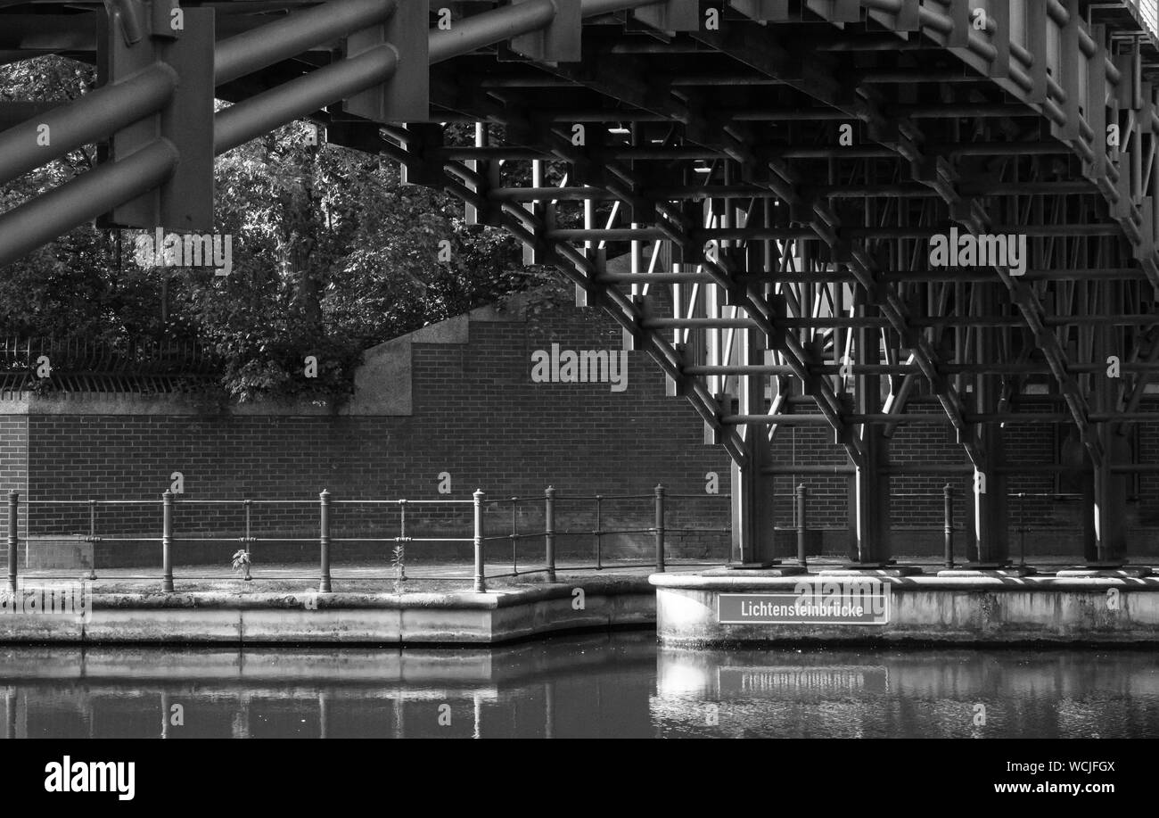 Walkway over canal hi-res stock photography and images - Alamy