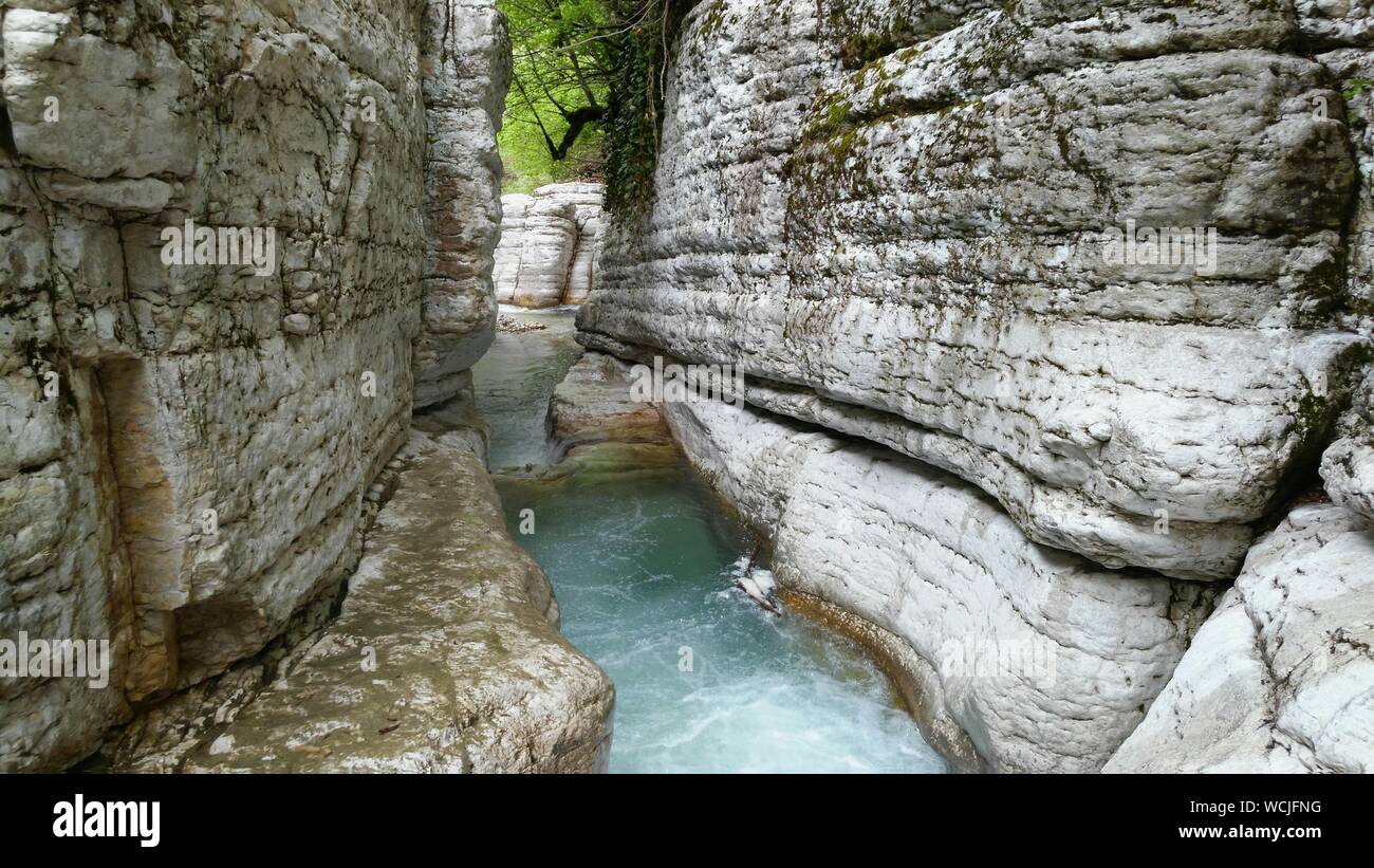 Walls lake hi-res stock photography and images - Alamy