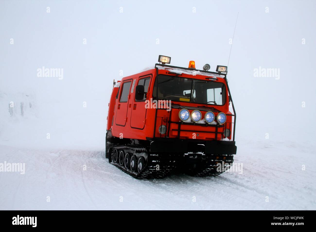 Snow vehicle hi-res stock photography and images - Alamy