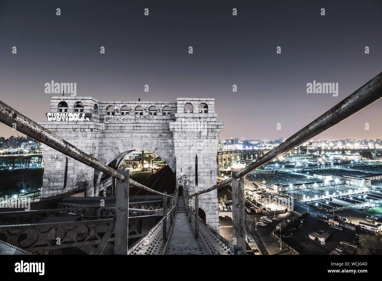 The hell gate bridge hi-res stock photography and images - Alamy