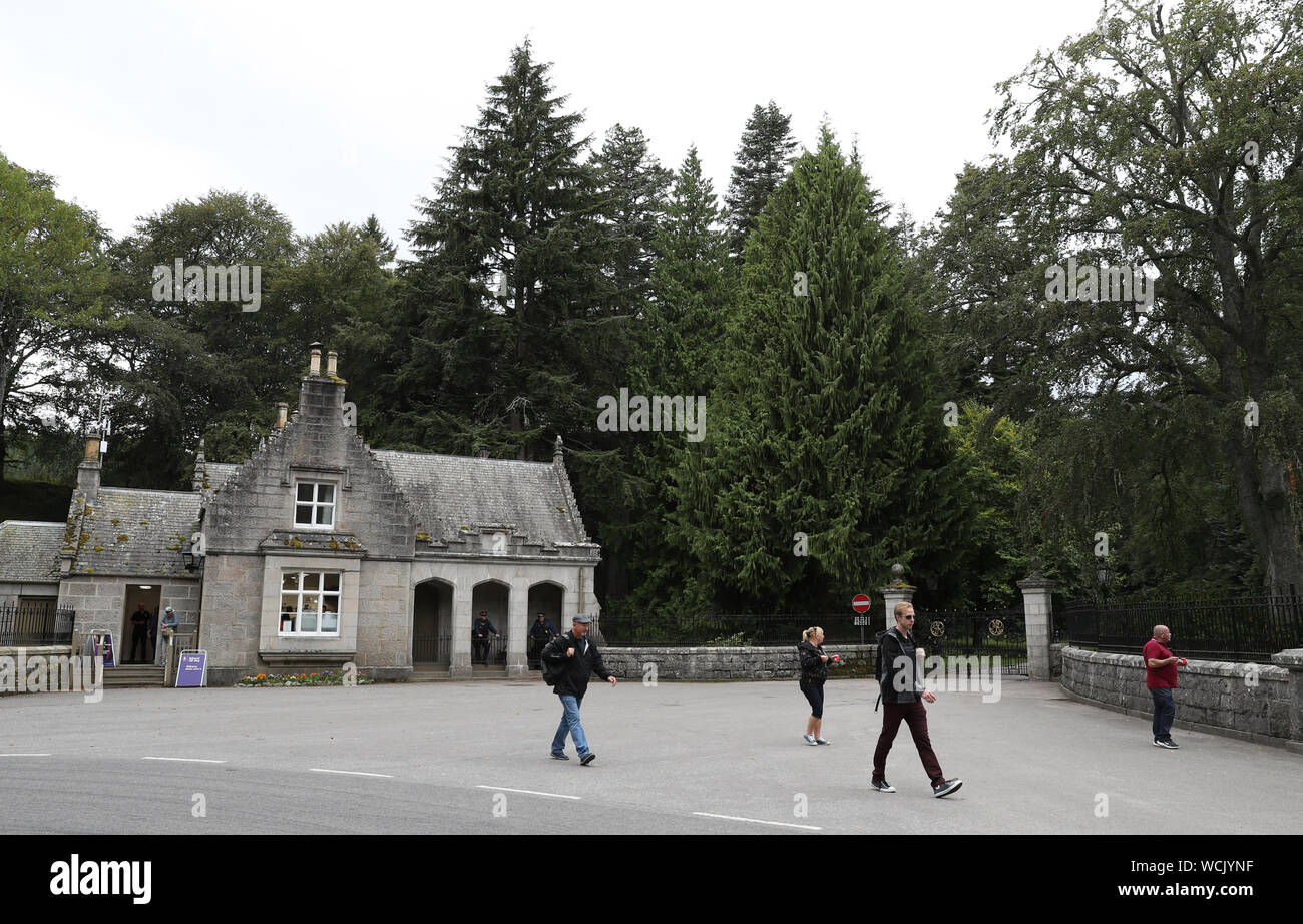 The front entrance to Balmoral Castle where the Privy Council are ...