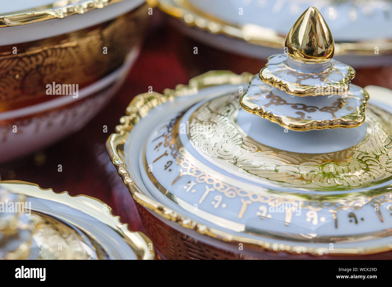 Gold utensils hi-res stock photography and images - Alamy