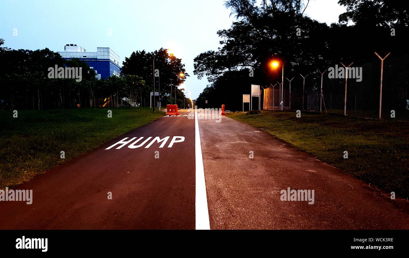 Road hump sign hi-res stock photography and images - Alamy